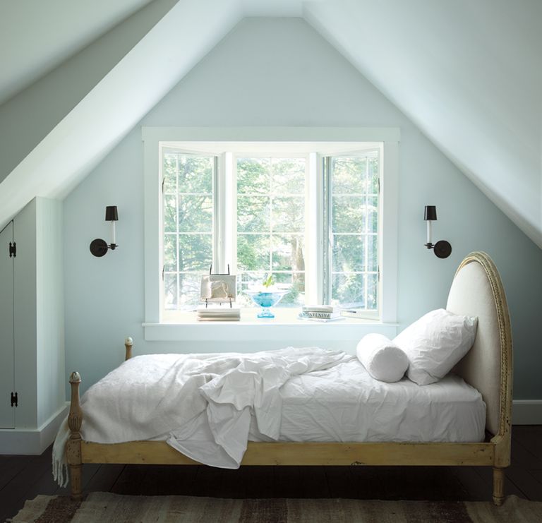 What color helps sleep? Sleep experts agree this shade is best | Homes ...