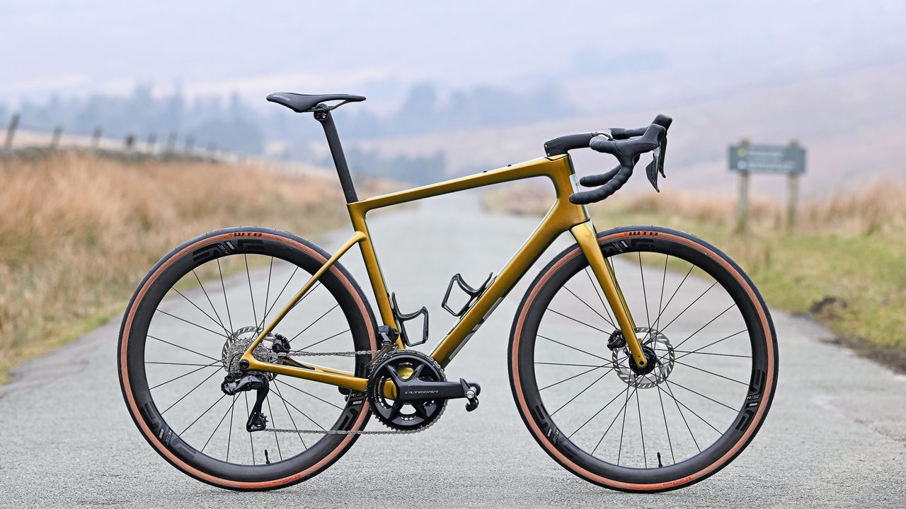 FSA K-Wing AGX carbon handlebar is a thing of beauty, but at a price ...