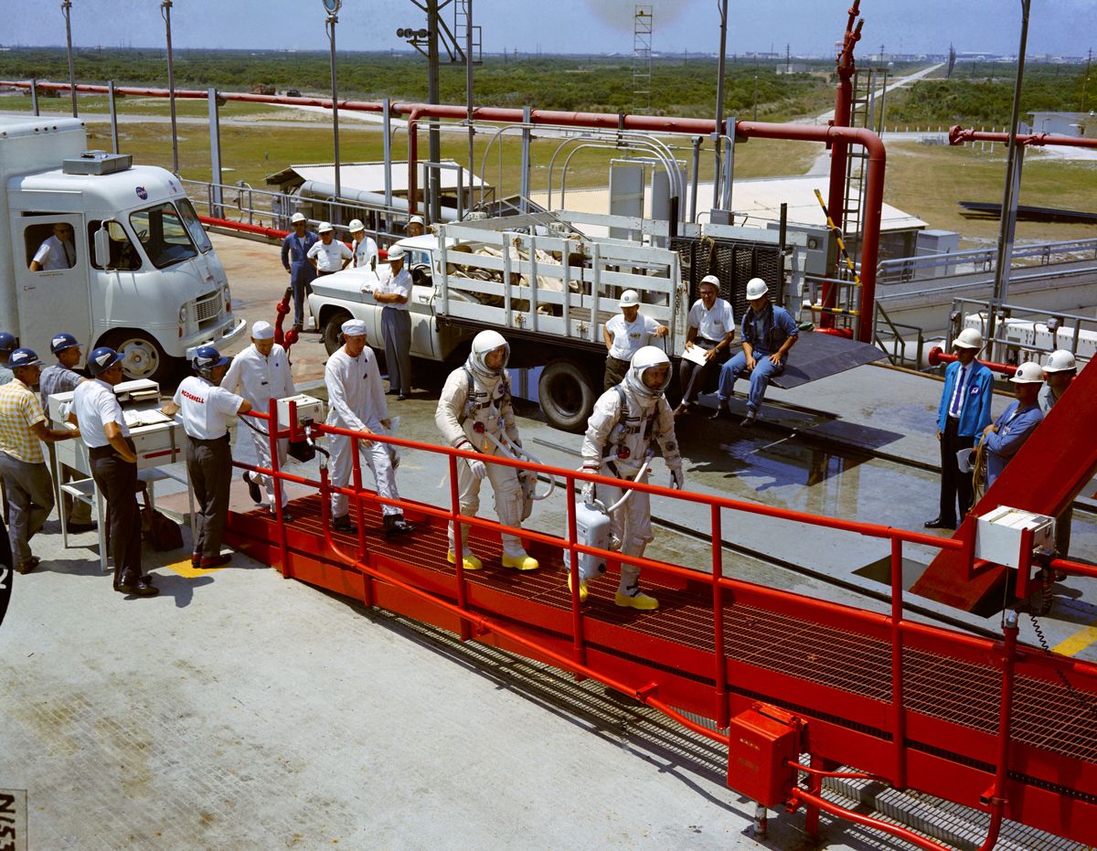 Gemini IV: Inside NASA's First Spacewalk Mission (Photos): Page 2 | Space