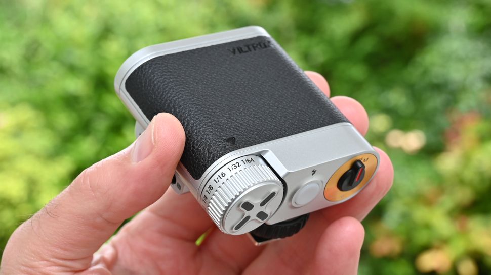 Viltrox Vintage Z1 Retro Flash review: an old-school flash to suit ...