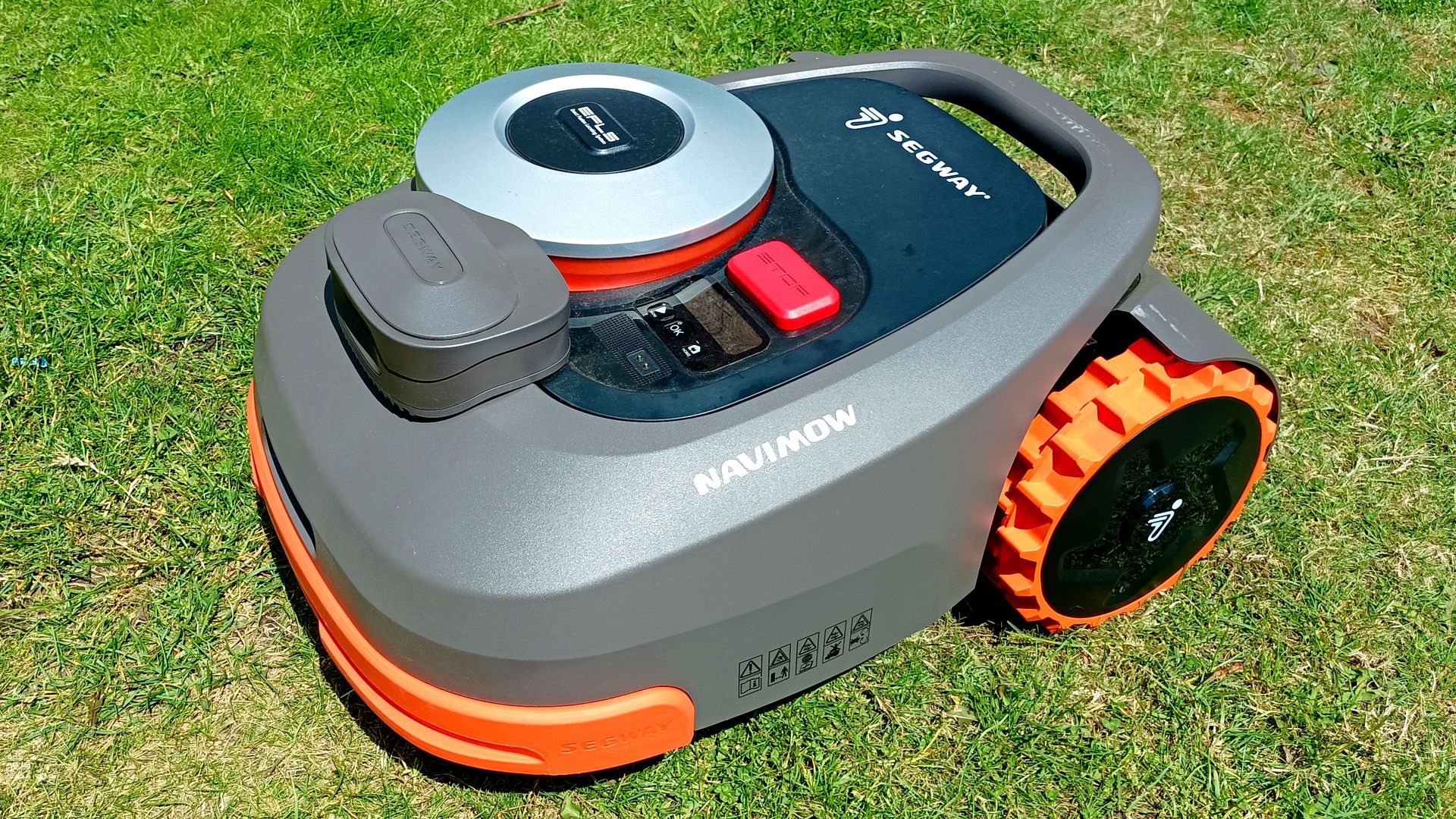 I tried a wireless robot mower and loved it | Homebuilding