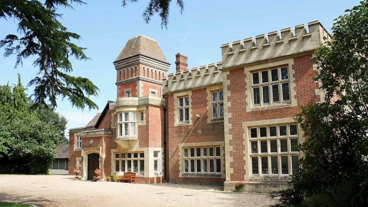 Properties of the week: magnificent manor houses | The Week