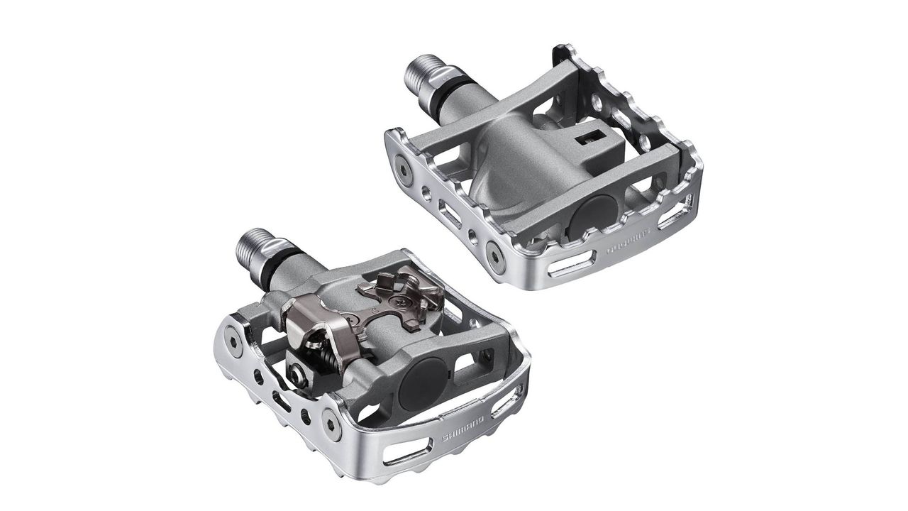 How to cycle using clipless pedals and shoes | Cycling Weekly