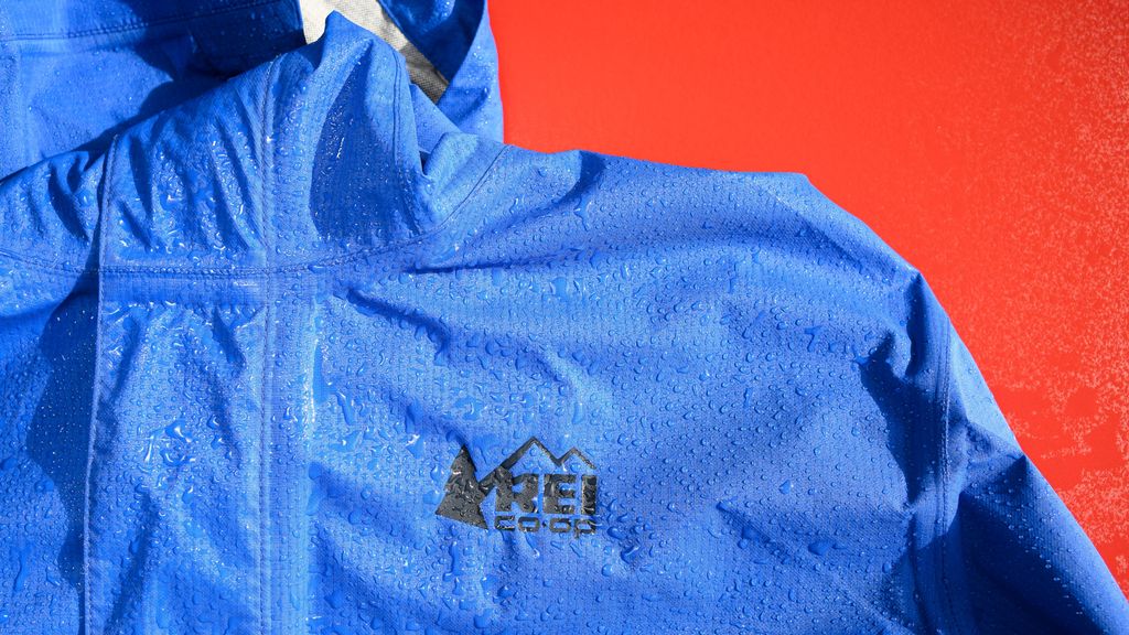 7 hiking gear essentials I recommend for the ultimate outdoor adventure ...