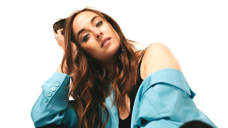 AmyElle: "Don’t try to be anyone else. Push the boundaries and do it ...