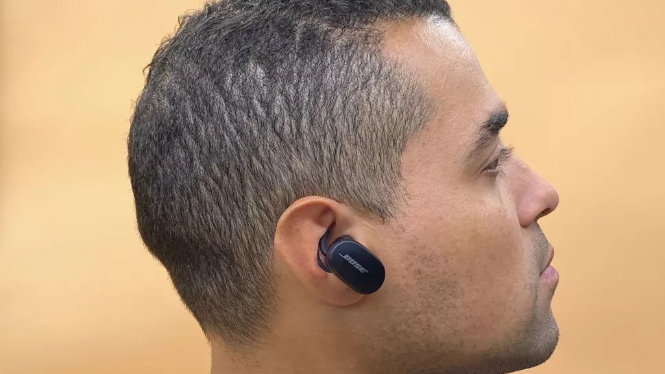 Samsung Galaxy Buds Pro vs. Bose QuietComfort Earbuds: Which wireless ...