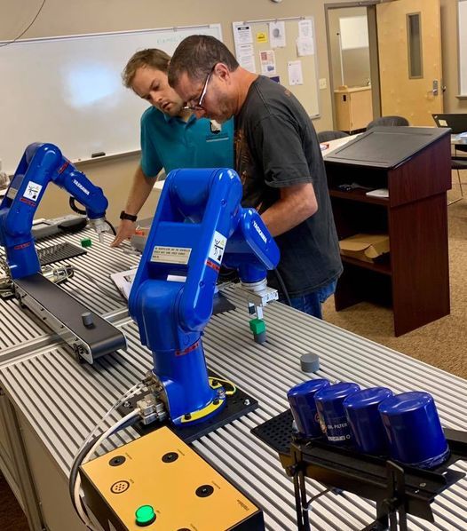 How to Use Robotics Training to Build Manufacturing Skills | Tech ...