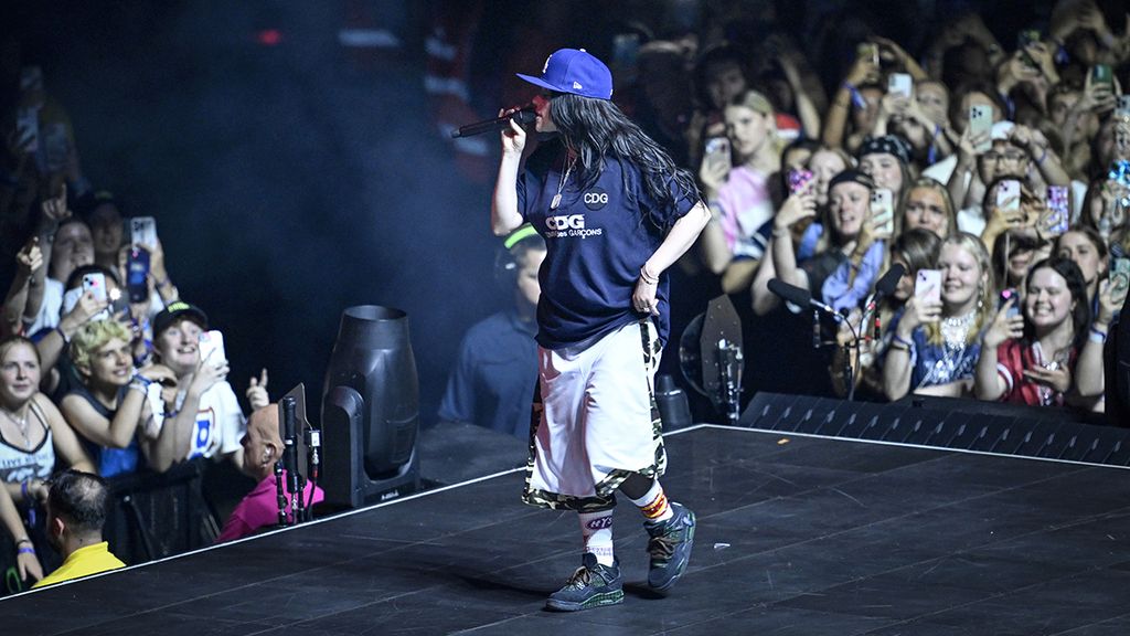 “You may have noticed there’s more cameras than usual up here”: Billie ...