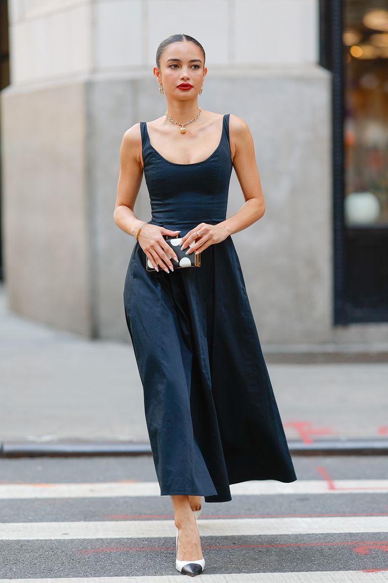 The Swan Fashion Trend Took Over the Fall/Winter 2024 Runways | Who ...