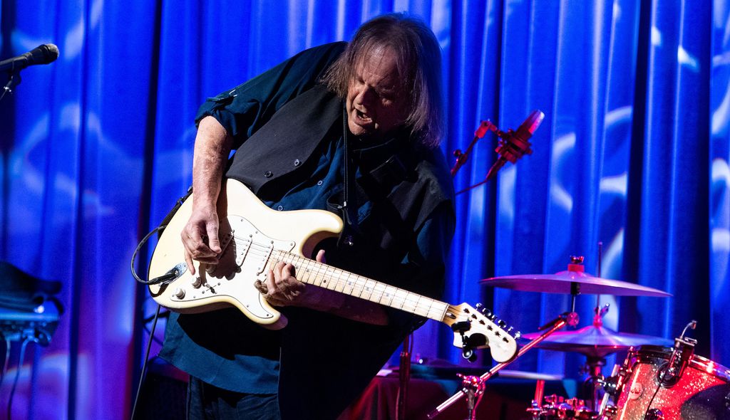 Walter Trout announces new album, Ride, shares haunting lead single ...
