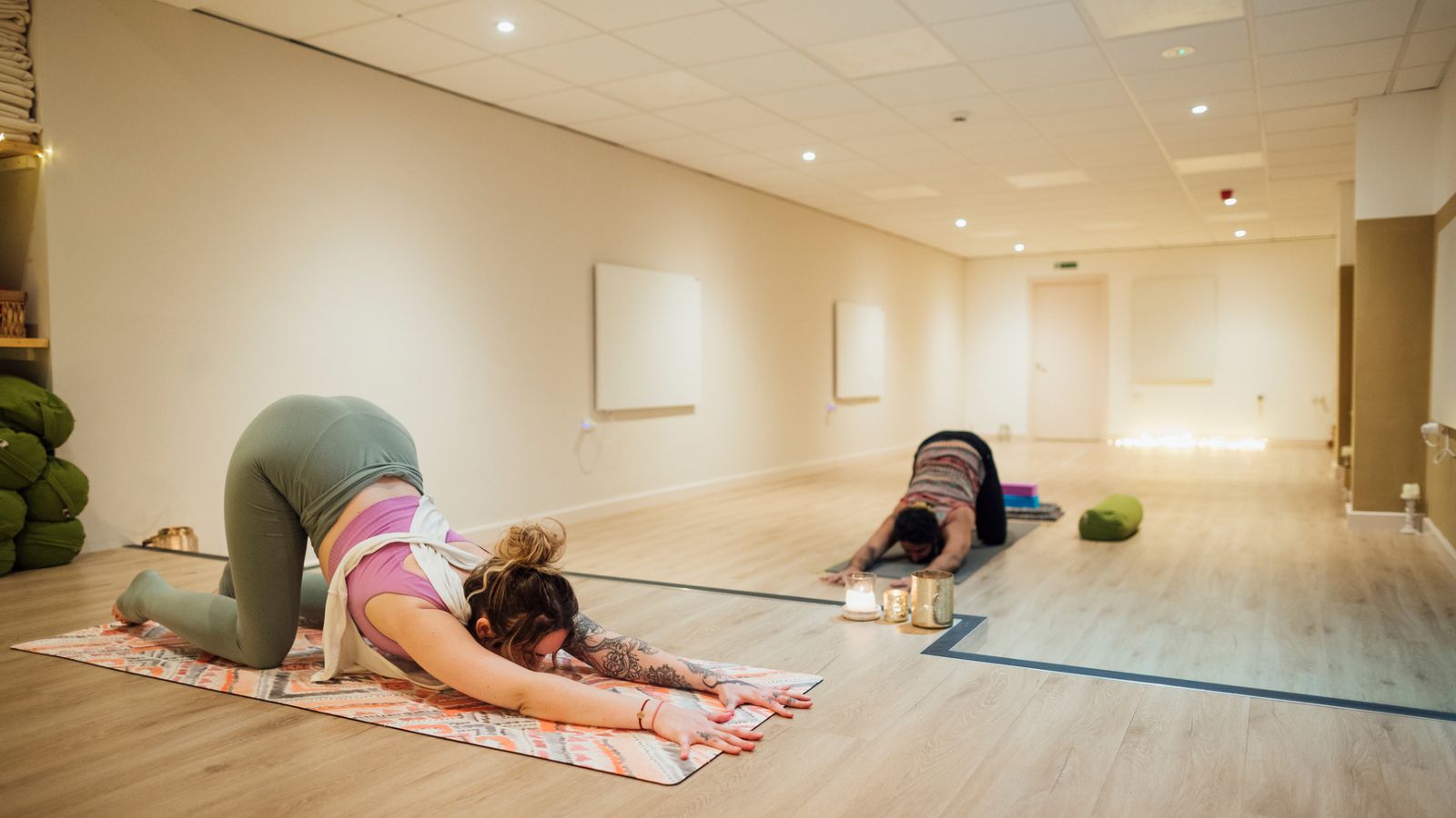 A physiotherapist says these are the six best back stretches to do ...