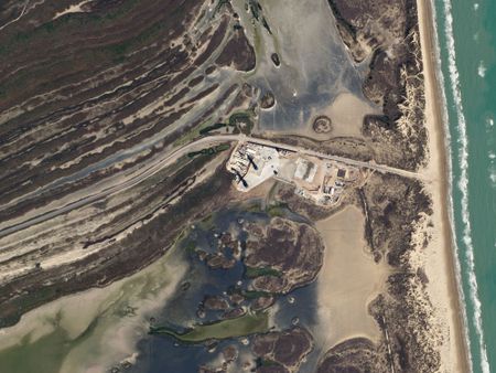 In photos: SpaceX's Starship SN9 prototype soars 10 km, crash-lands in ...