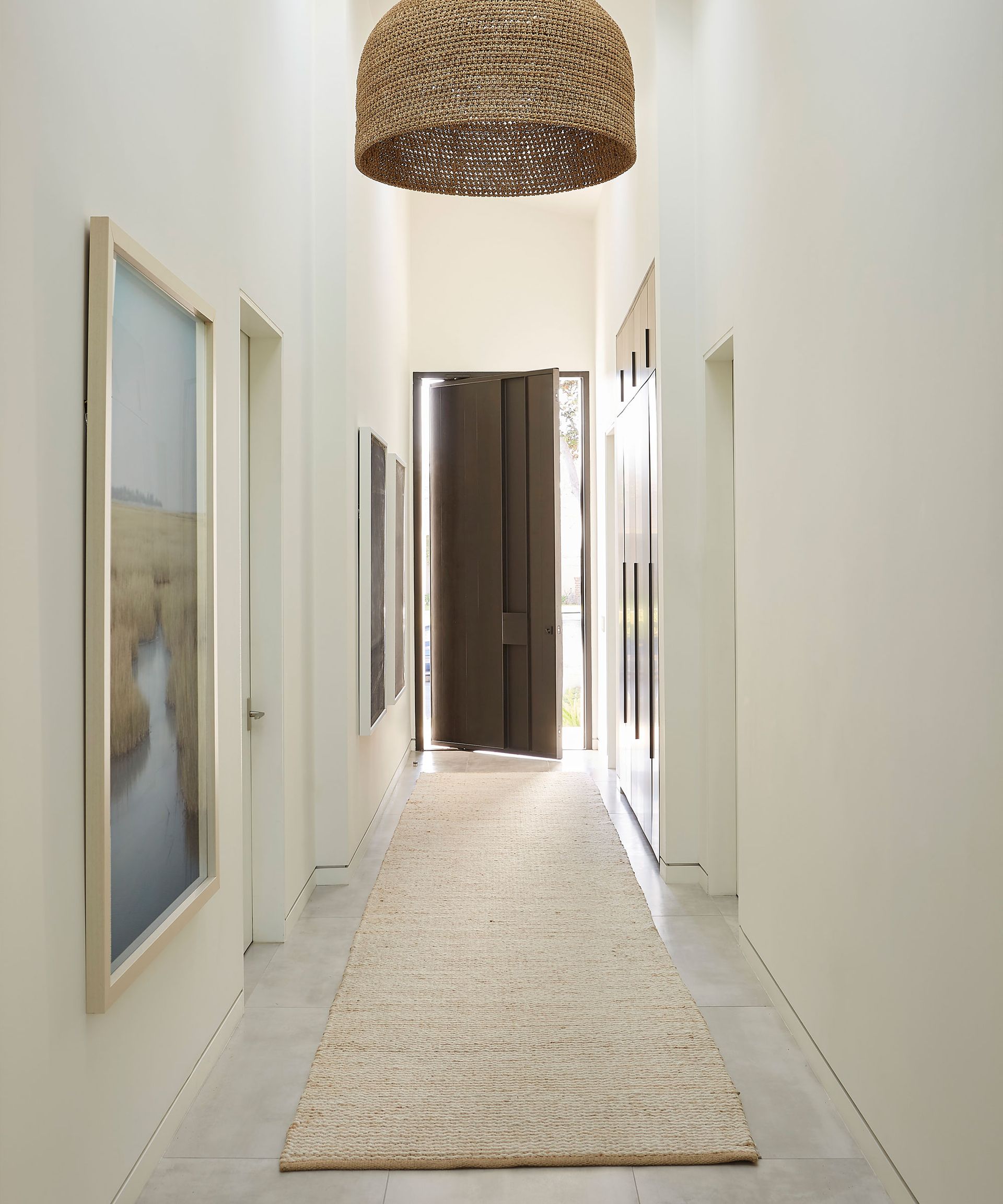 White hallway ideas: 10 ways with white in an entrance hall | Homes and ...