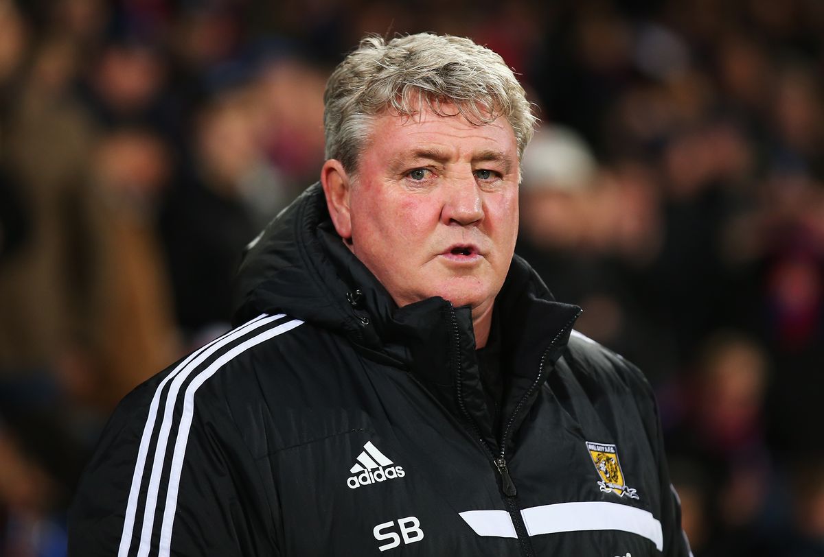 Bruce left infuriated by refereeing decisions | FourFourTwo