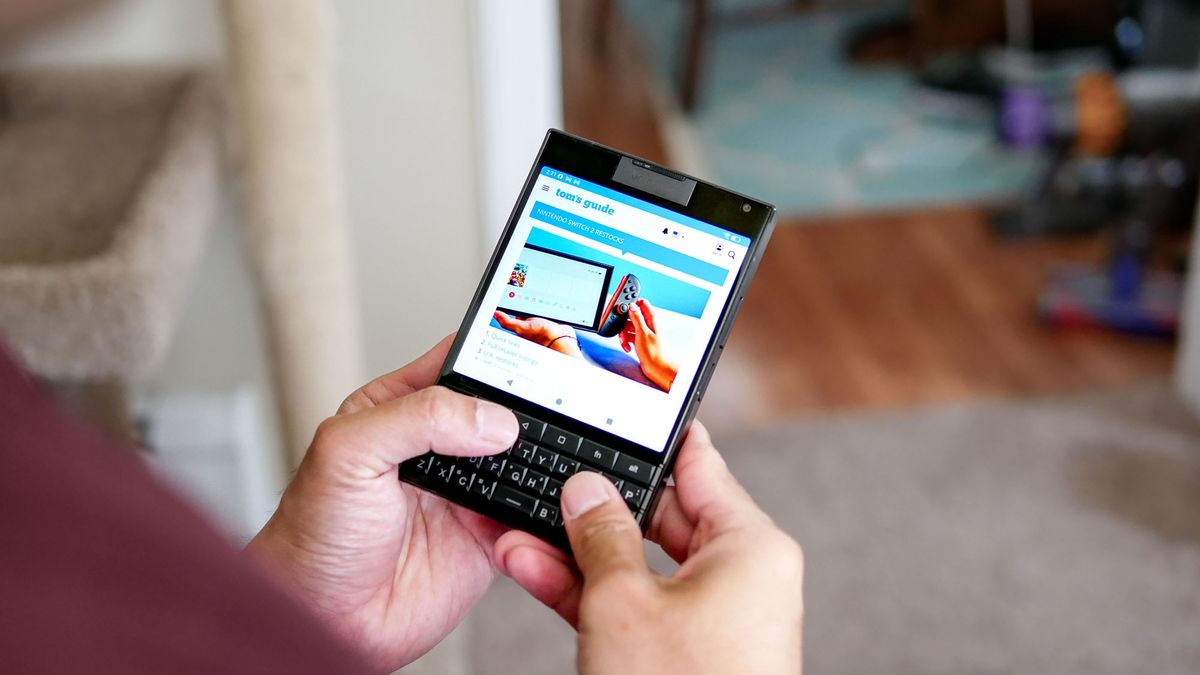 I tried this BlackBerry Passport clone and it made me rediscover my ...