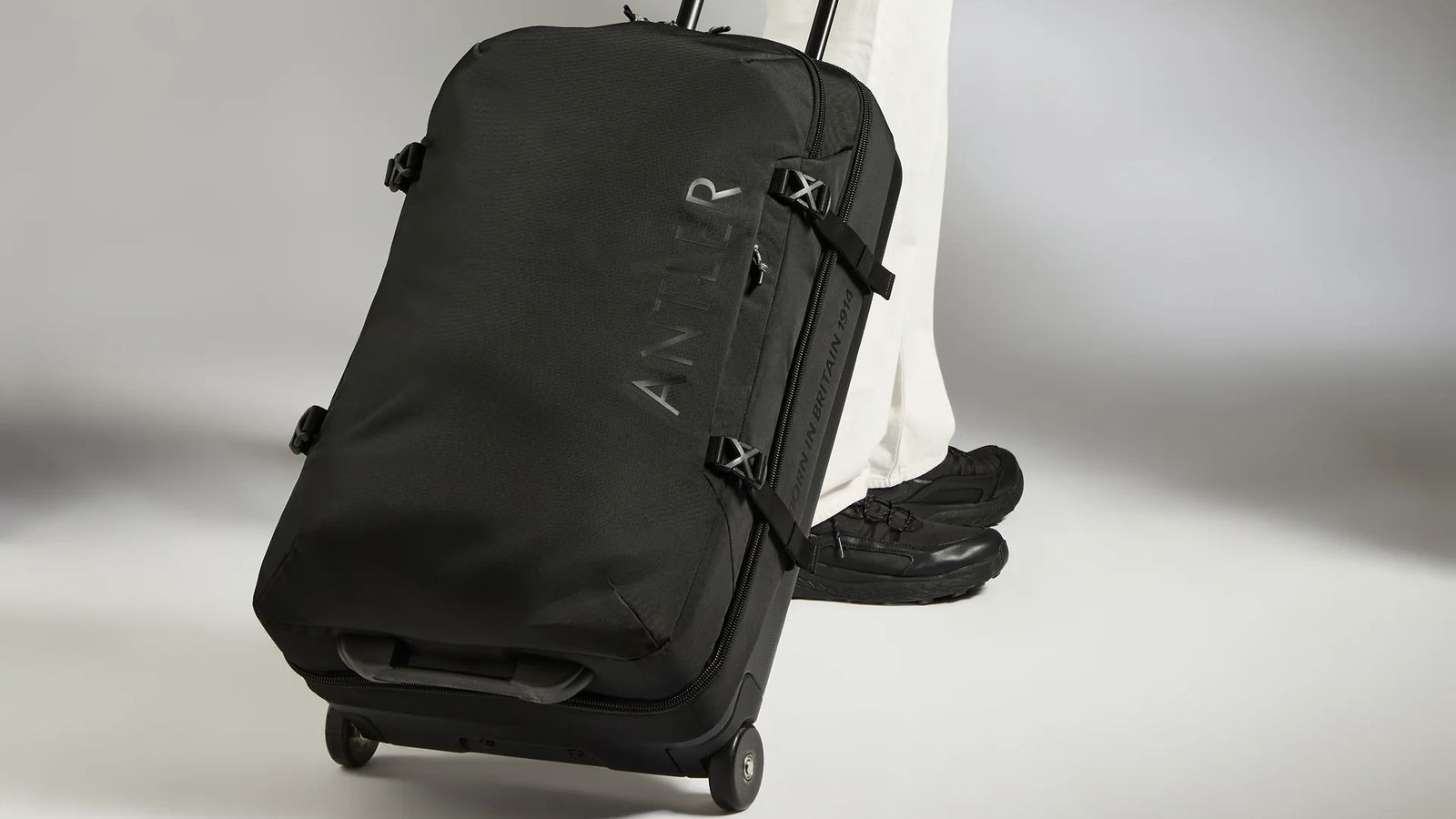 Antler Discovery Wheeled Duffel review: holdall flexibility meets ...