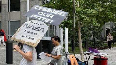 'We have to fully fund NASA': Lawmaker joins space agency employees in ...