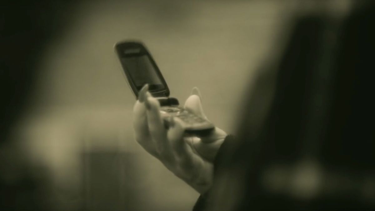 Could Flip Phones Make A Comeback Techradar