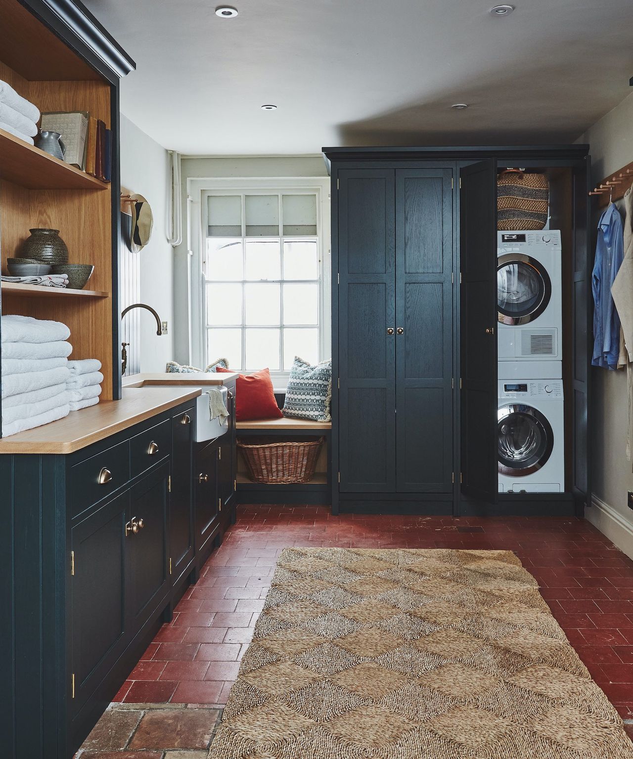 How to wash hats without damaging them: 4 methods and steps | Homes and ...
