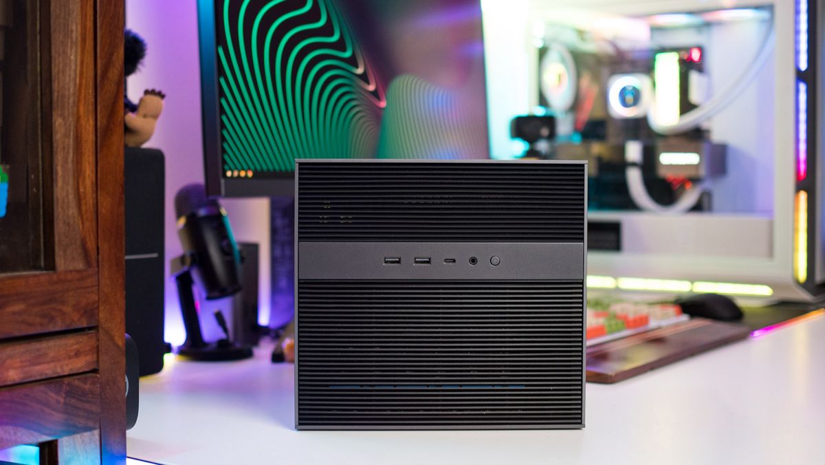ZimaCube NAS hands-on: This 6-bay NAS has a lot of potential | Android ...