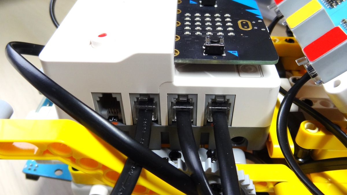 Elecfreaks micro:bit Space Science Kit Review: Go for launch | Tom's ...