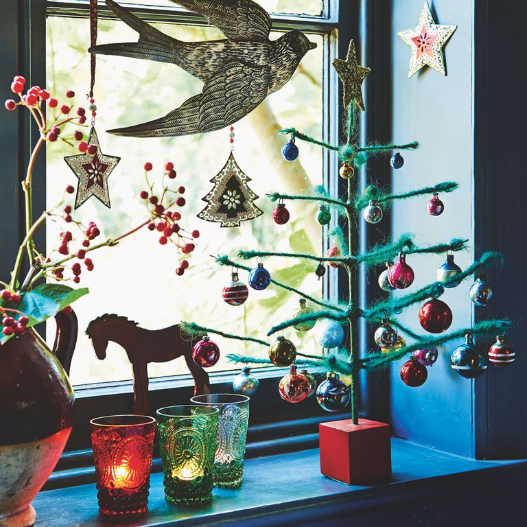 Christmas window decor ideas to add joy to your home | Ideal Home