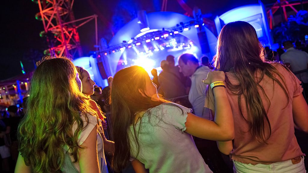 Universal Orlando Just Announced An A+ Band For Their Best Yearly Event ...