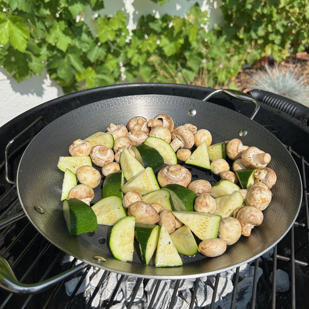 HexClad BBQ Grill Pan review - I try out the brand's BBQ pan | Ideal Home