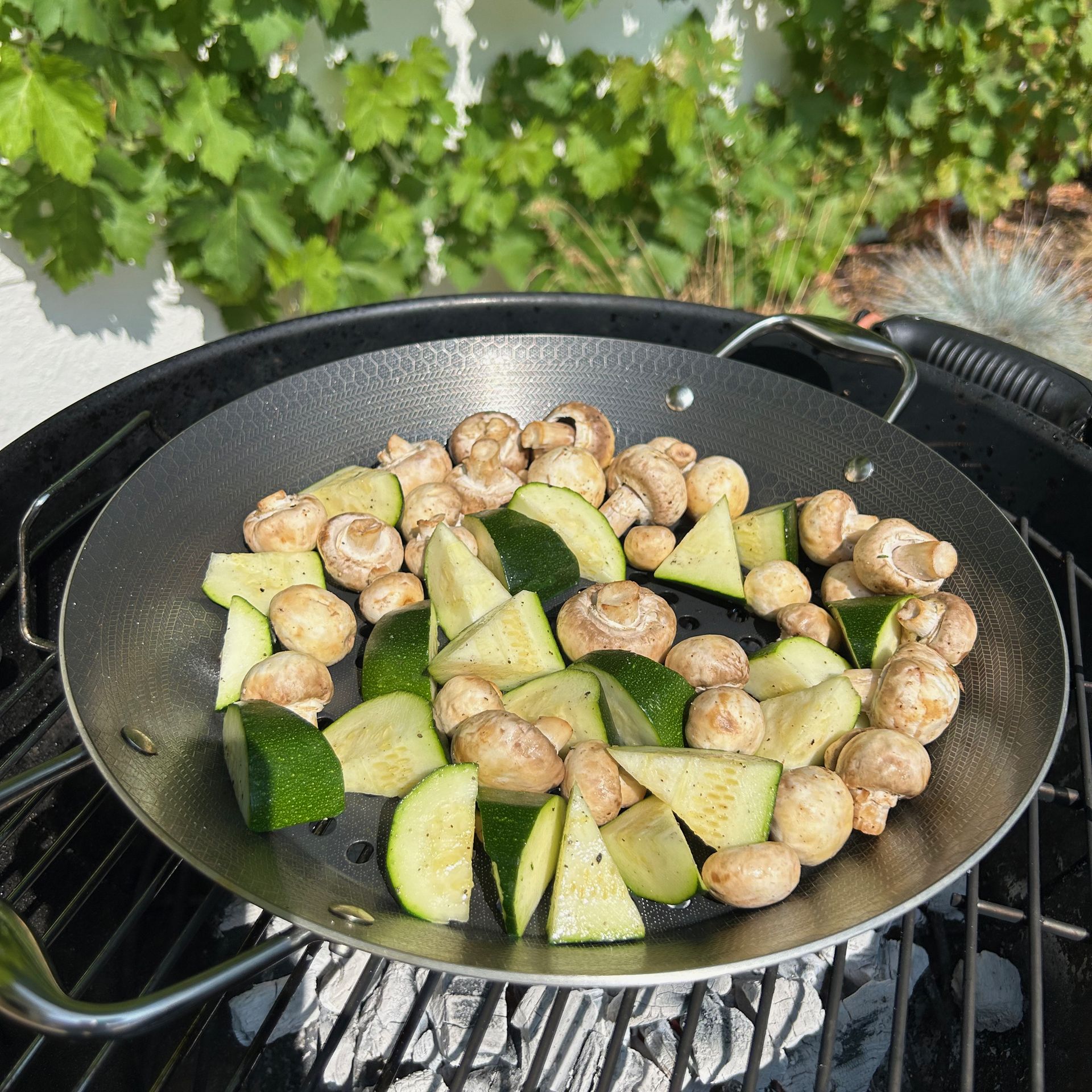 HexClad BBQ Grill Pan review - I try out the brand's BBQ pan | Ideal Home