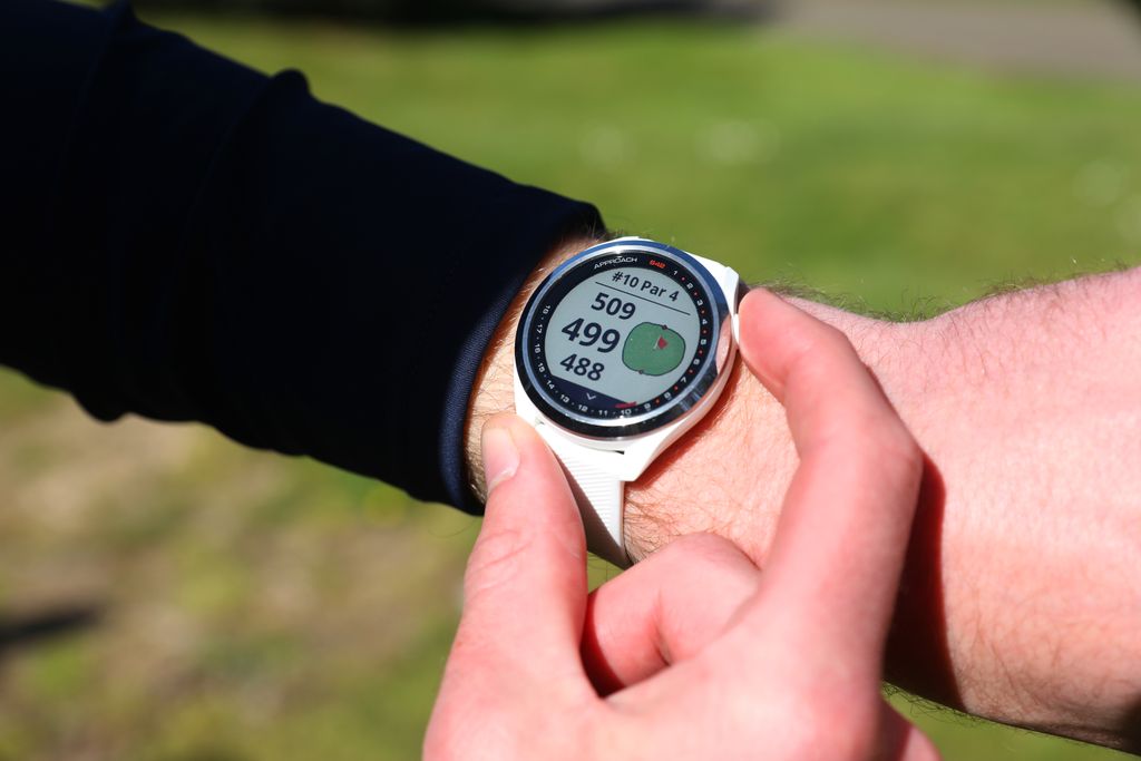Garmin Approach S42 vs S62 GPS Watch | Golf Monthly