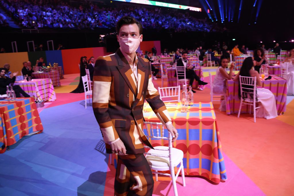 The best part of Harry Styles' Brit Awards outfit? A face mask | My ...