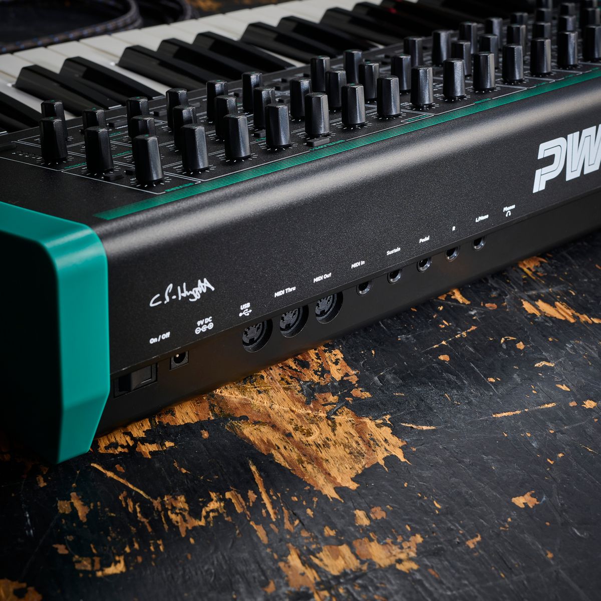 “A synthesizer that is both easy to use and fun to play whilst ...