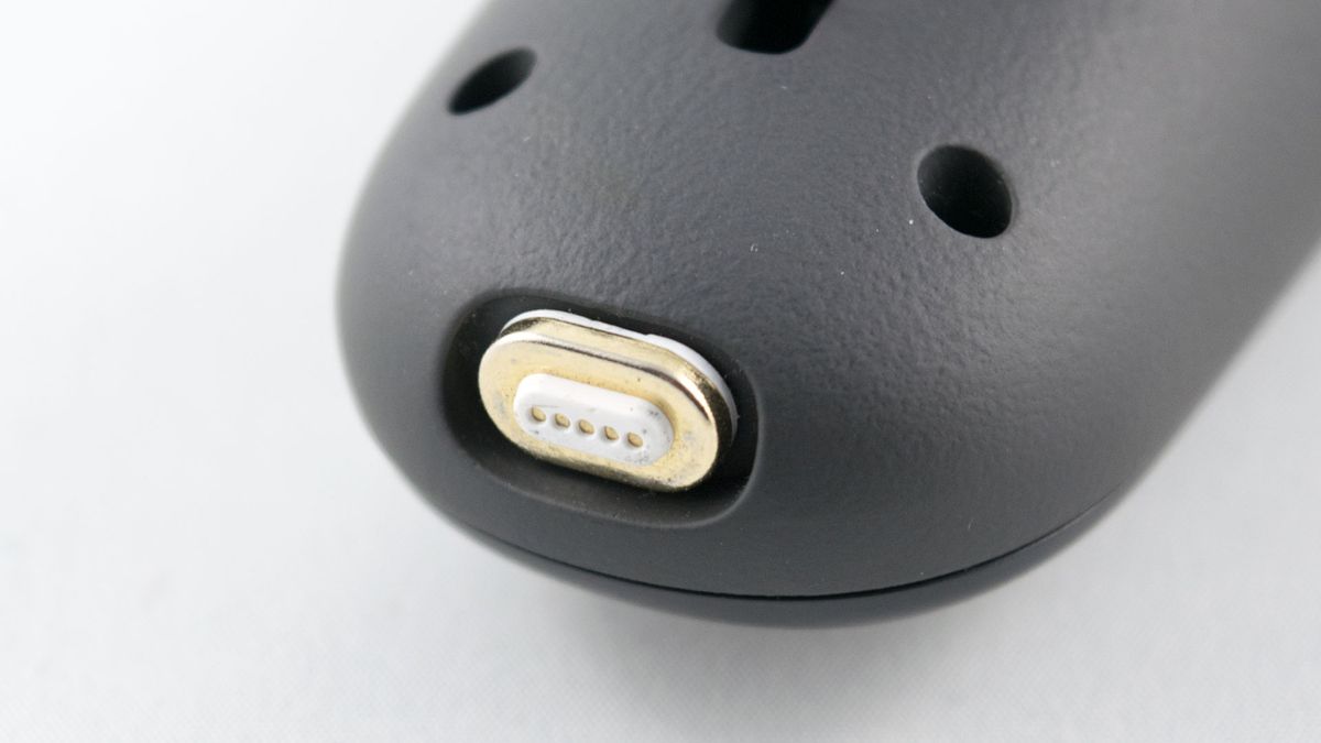 VR Mag Docks Are Elegant, Convenient, And A Worthy Accessory For Vive ...
