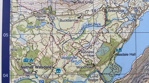 What are grid references? Describe your location on a map | Advnture