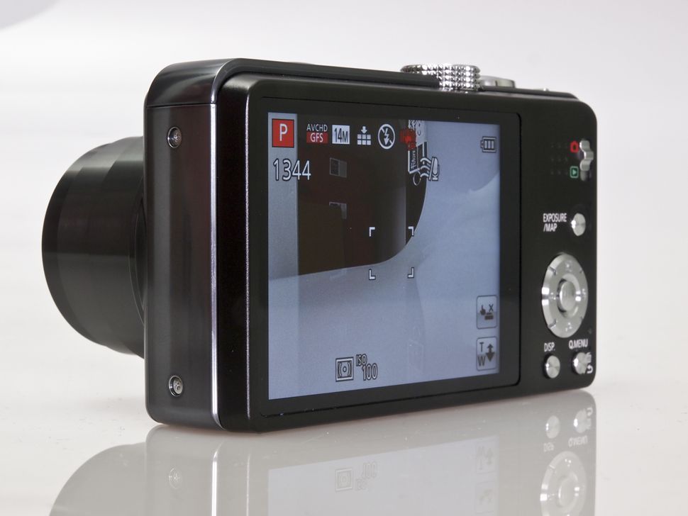 Build quality and handling - Panasonic Lumix DMC-TZ30 review - Page 2 ...