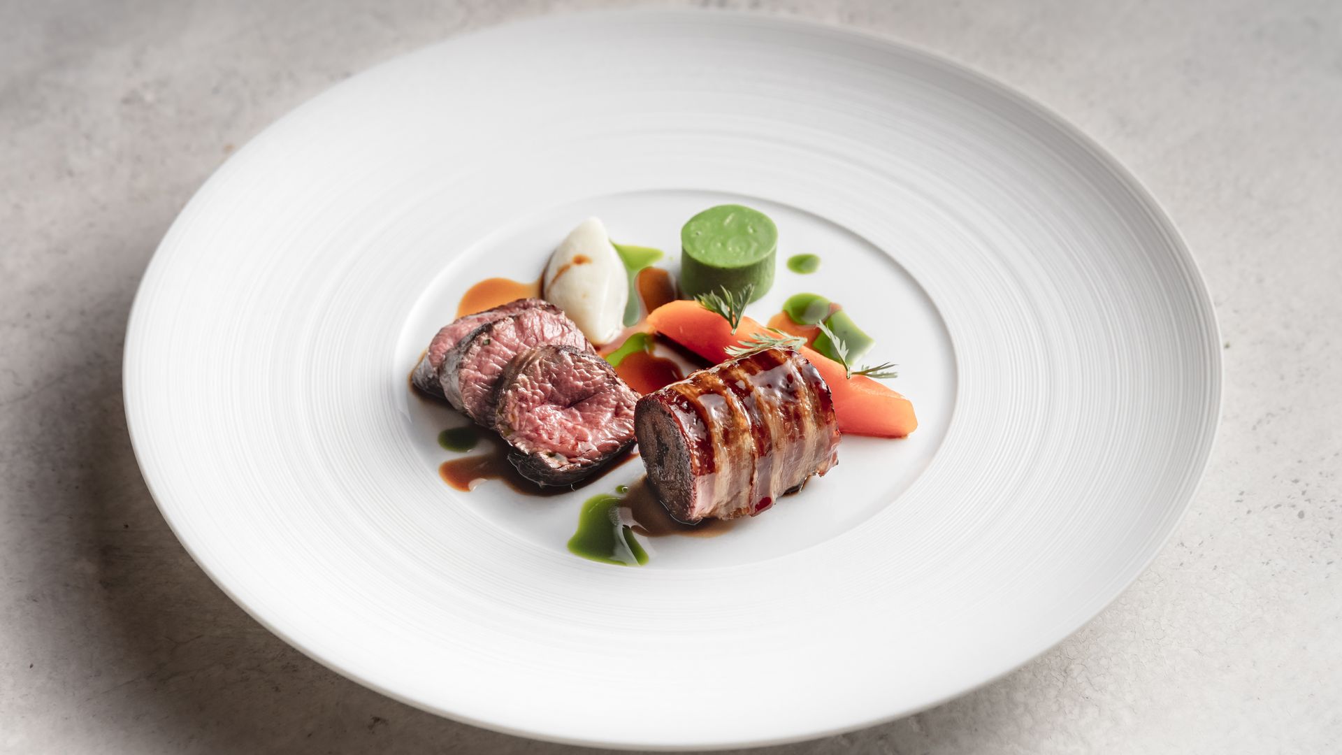 Pro food photographer shows us the camera kit he can't live without ...