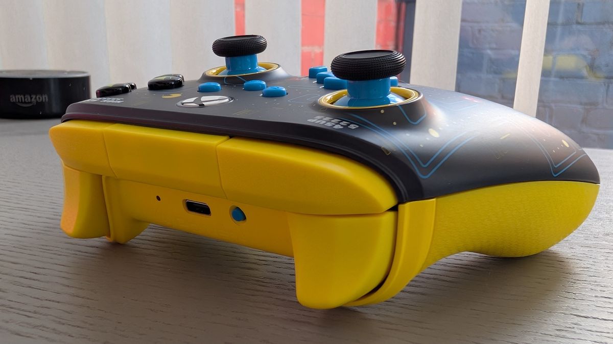 I love the look of this new PAC-MAN Xbox controller for under $100 ...