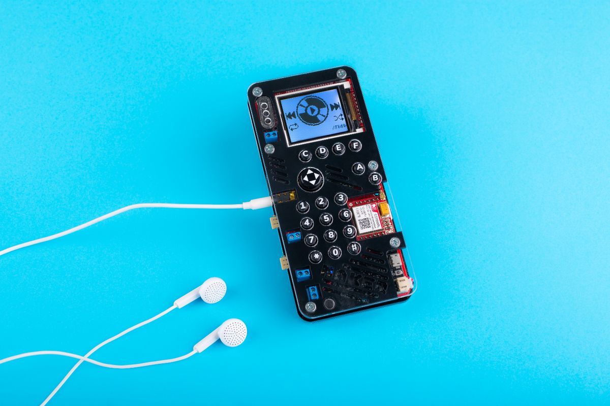 Dial Up Your STEM Skills: Inexpensive Kit Lets You Build a Smartphone ...