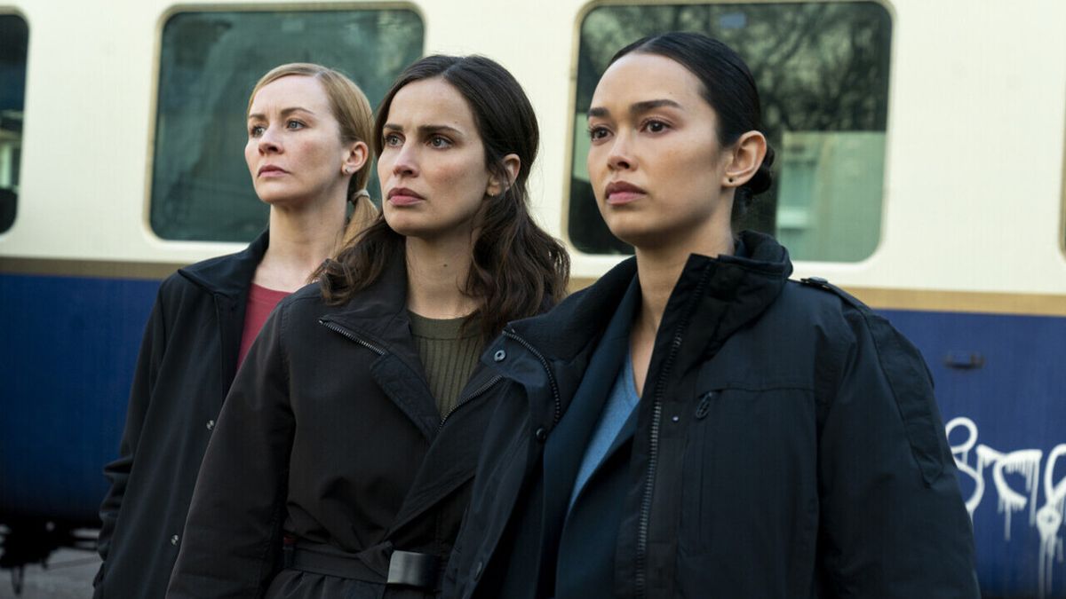 FBI: International Delivered A Big Relationship Twist For Two Agents ...