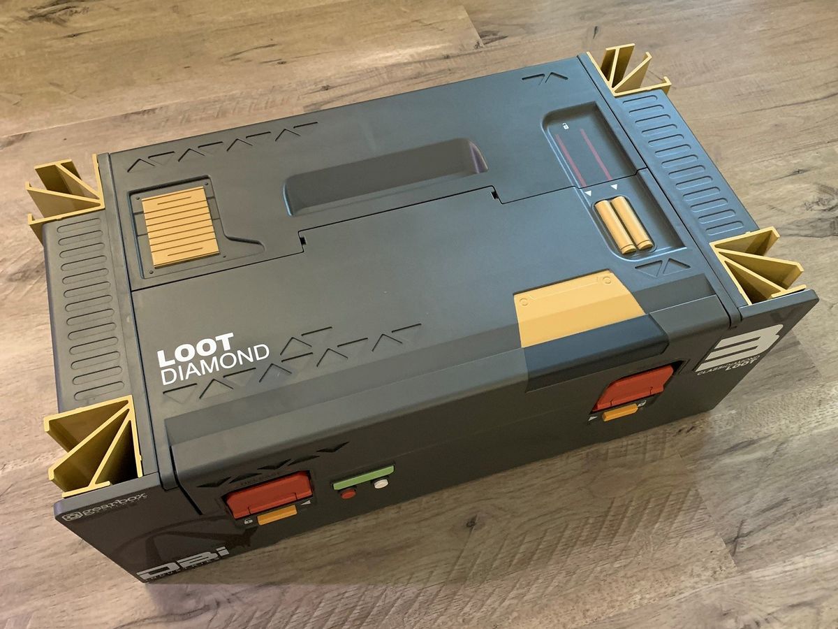 Hands-on with the Borderlands 3: Diamond Loot Chest Collector's Edition ...