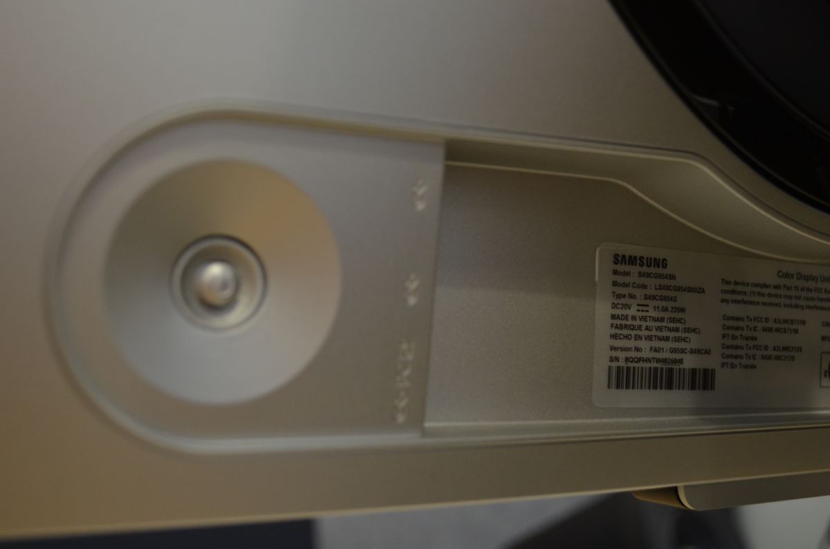 Samsung Odyssey OLED G9 review: a futuristic monitor with a backwards ...