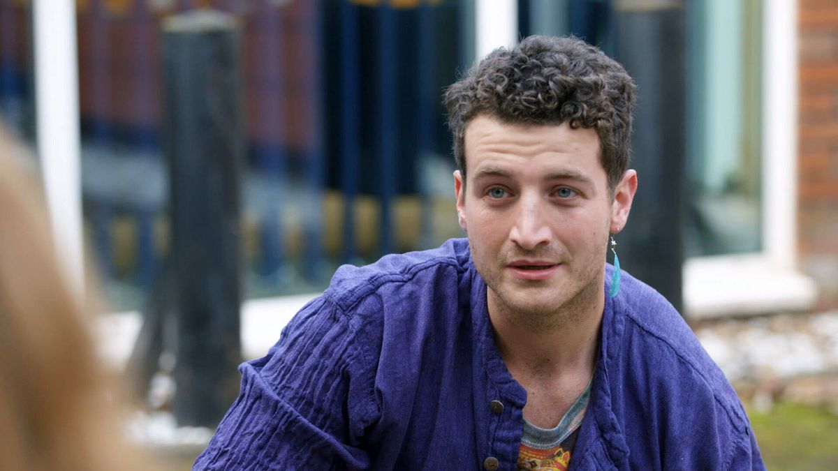 Doctors spoilers: Ruhma Carter has a NEW houseguest! | What to Watch