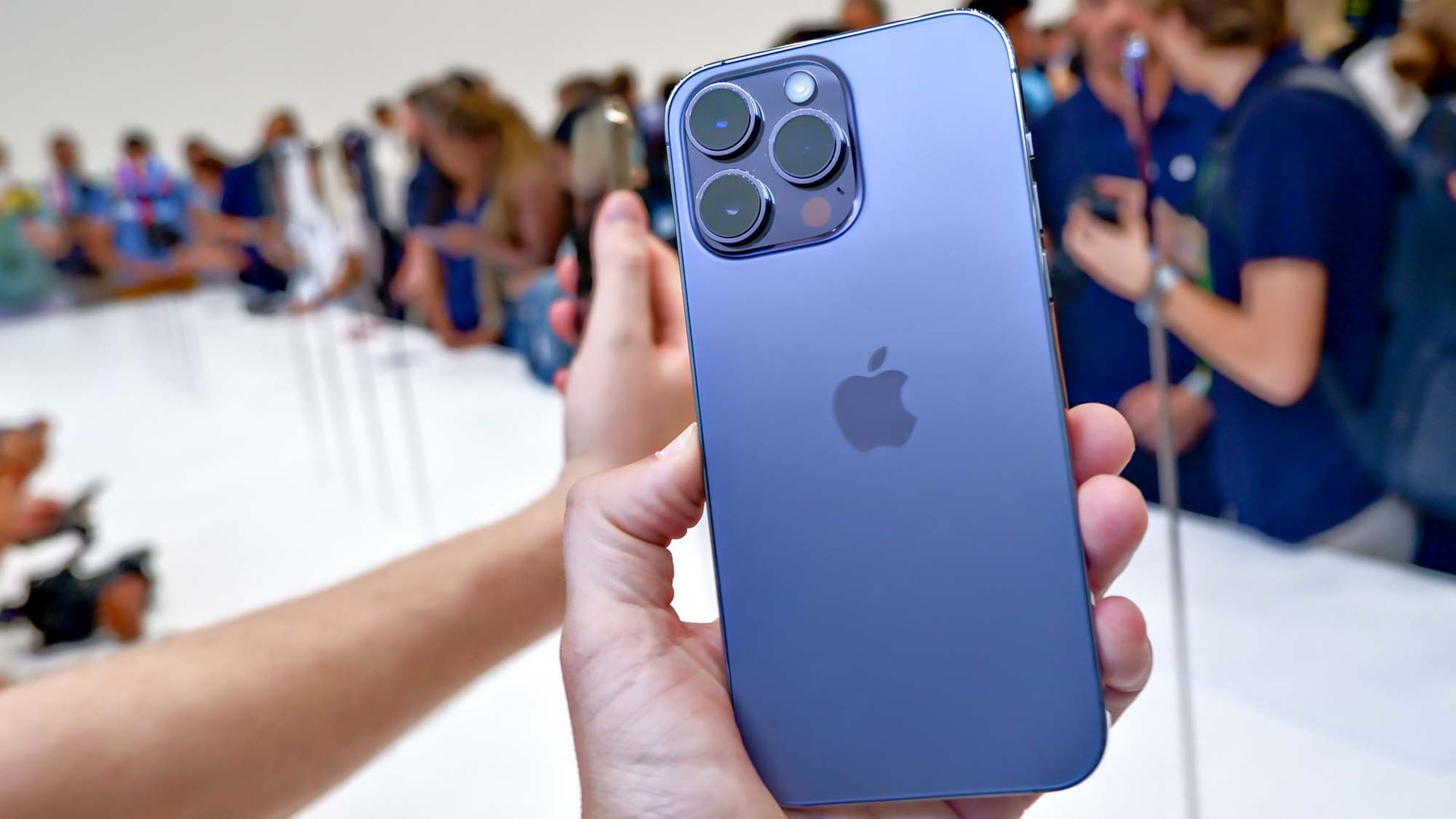 iPhone 14 has a new Action mode for video — and it looks pretty amazing ...