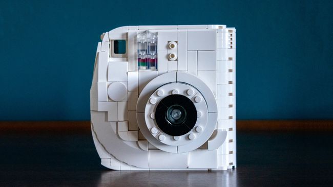 This Lego Instax Mini camera actually "takes" Lego photographs ...