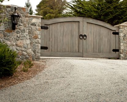 Driveway gate ideas: 10 designs that will boost your plot’s curb appeal ...