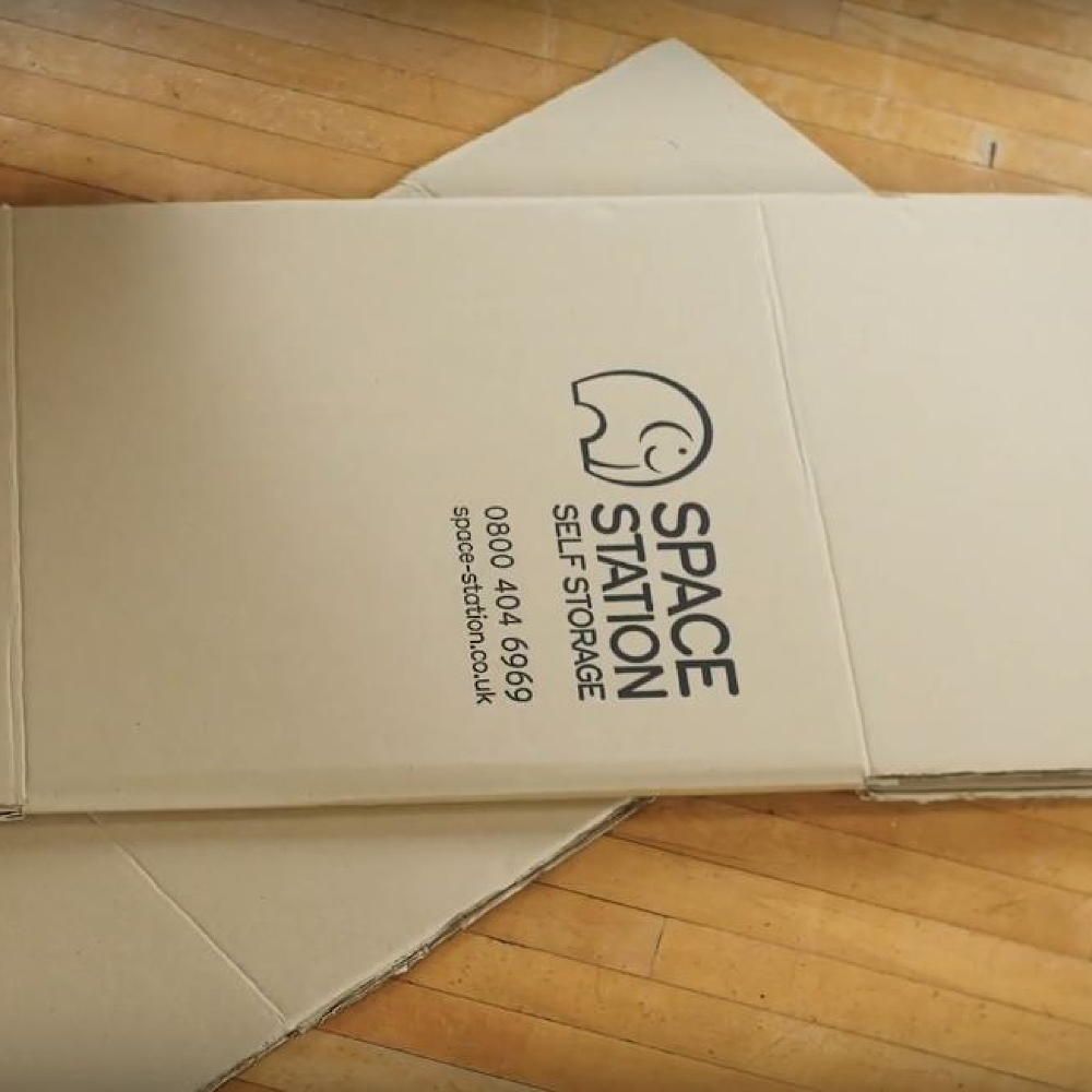 How to make a cardboard box fort – keep the kids entertained for hours ...