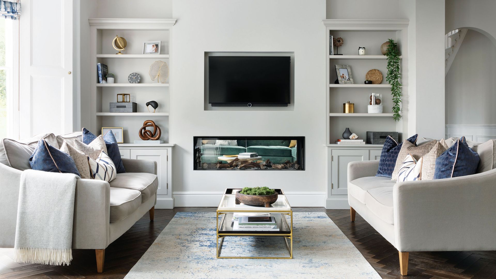 Mistakes to avoid when deciding where to put a TV in a living room ...