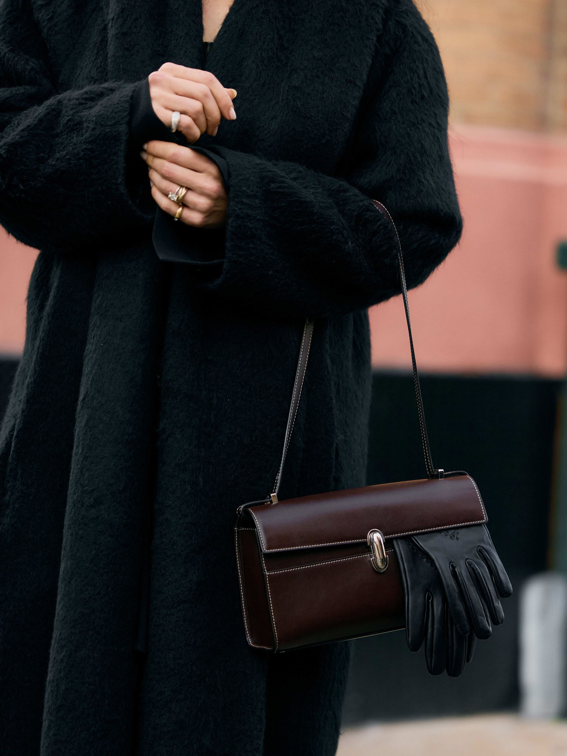 Savette's Symmetry Handbag Is a Favourite of Chic Dressers | Who What Wear