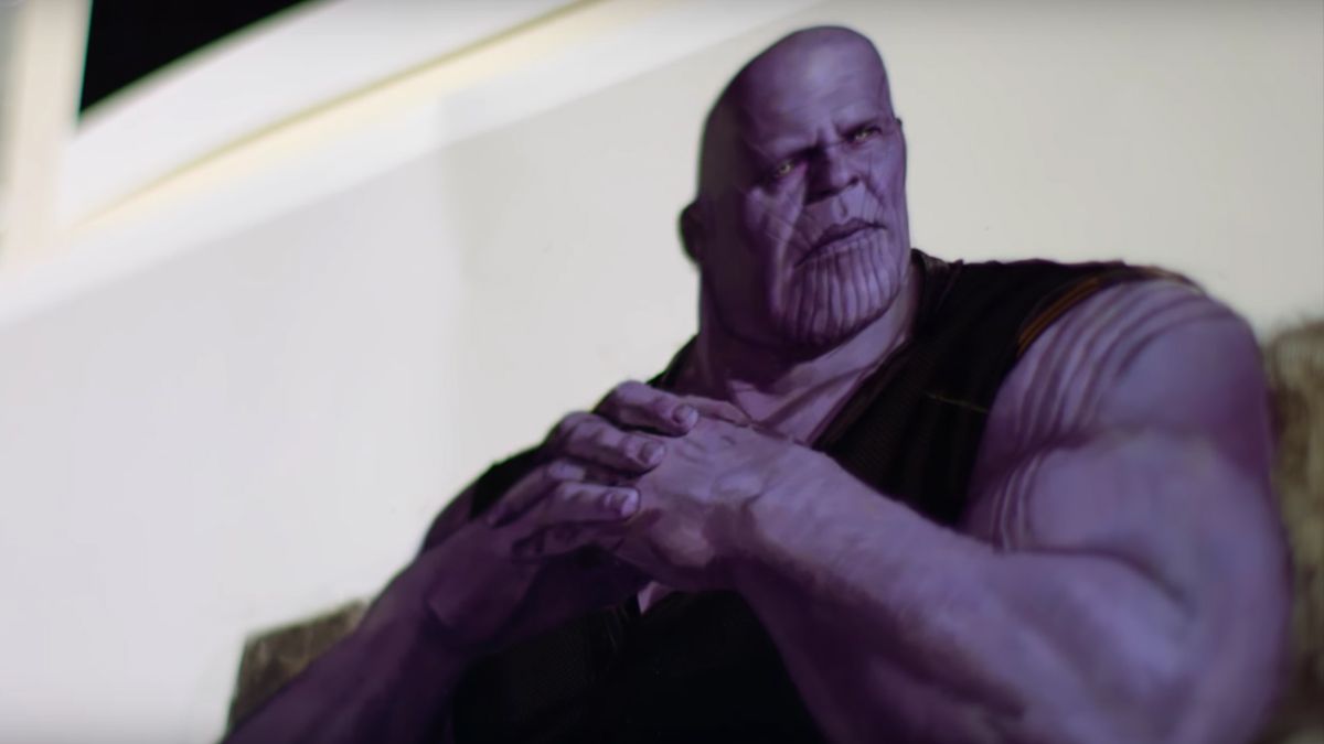 First look at Avengers: Infinity War shows Thor's new weapon and the ...