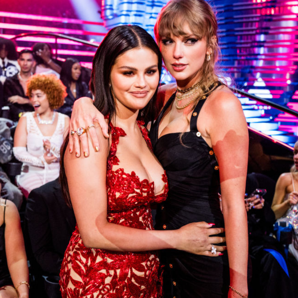 Selena Gomez Shares Cute Photo Of Taylor Swift Kissing Her On The Cheek